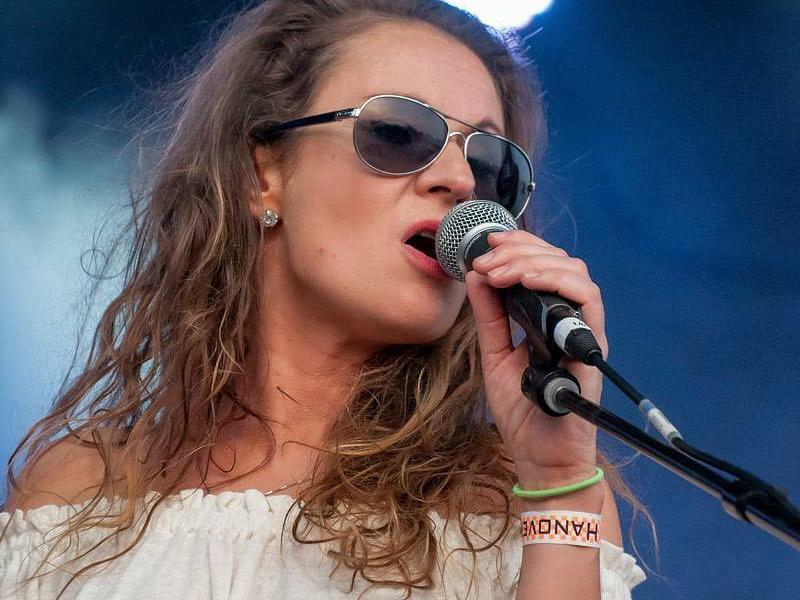 Amanda Von Riesen - Œuvres | Arto Galleria